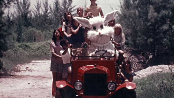 Santa and the Ice Cream Bunny (1972) - The Constant Bleeder